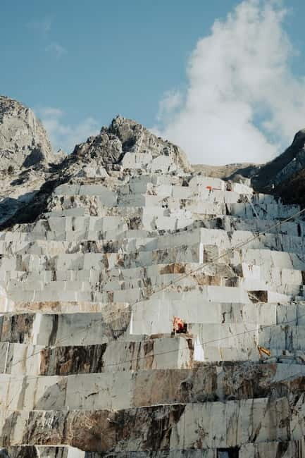 Carrara: Tour Cave Michelangelo and Carrara Art Studios - Authentic Experiences and Unique Insights
