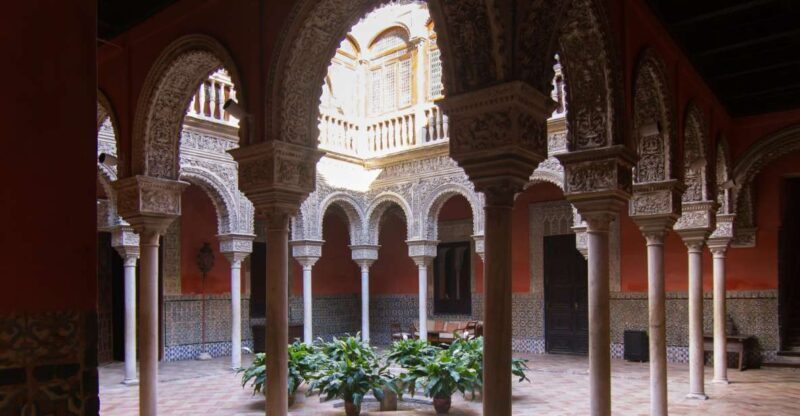 Casa de Salinas Entry Ticket with Audio Guide - Authentic Architectural Details