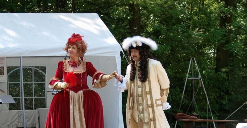 Casanovas Tour: Baroque District Dresden With Wine - Who should consider this tour?