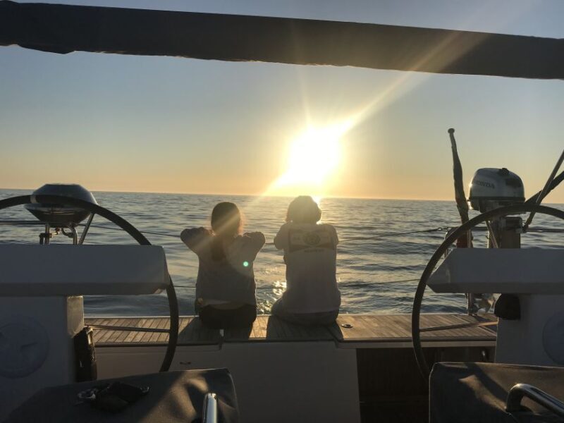 Cascais: 2-Hour Private Luxury Sunset Cruise with a Drink - FAQ