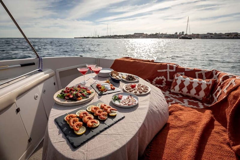 Cascais: Private boat with skipper, fuel, food and drinks - An In-Depth Look at the Cascais Private Boat Tour