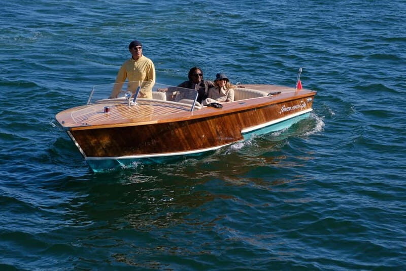 Cascais | Tour on Classic Venetian Boat with Drinks - Key Points