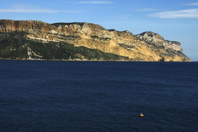 Cassis ancient fishing port, Calanques & spectacular Cap Canaille private tour - Key Points