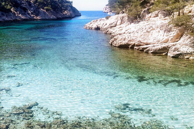 Cassis hike: Port-Miou, Port-Pin, En-Vau - An In-Depth Look at the Calanques Hike