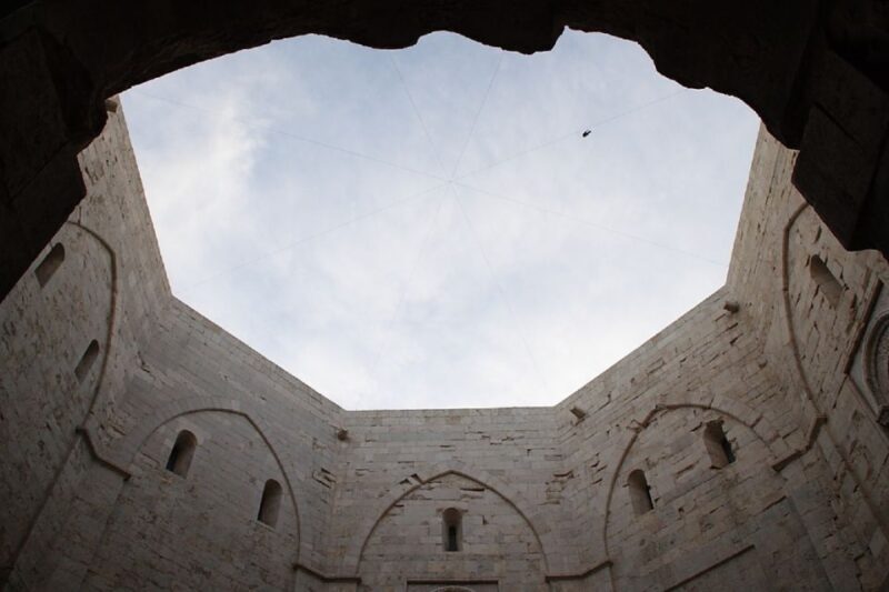 Castel del Monte Tour with transfer from Trani - The Practical Side of the Tour