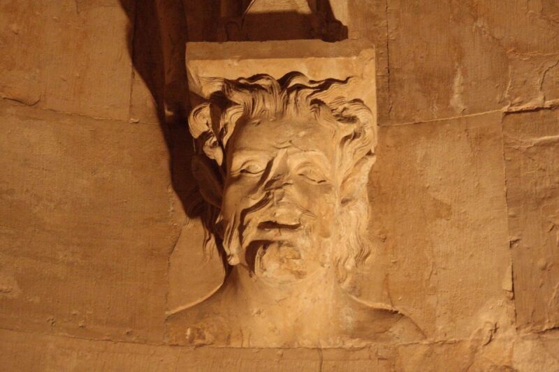 Castel del Monte Tour with transfer from Trani - The Transport & Group Experience
