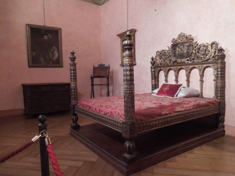 Castel Sant'Angelo: skip the line guided tour - tiered price - The Setting and Historical Context