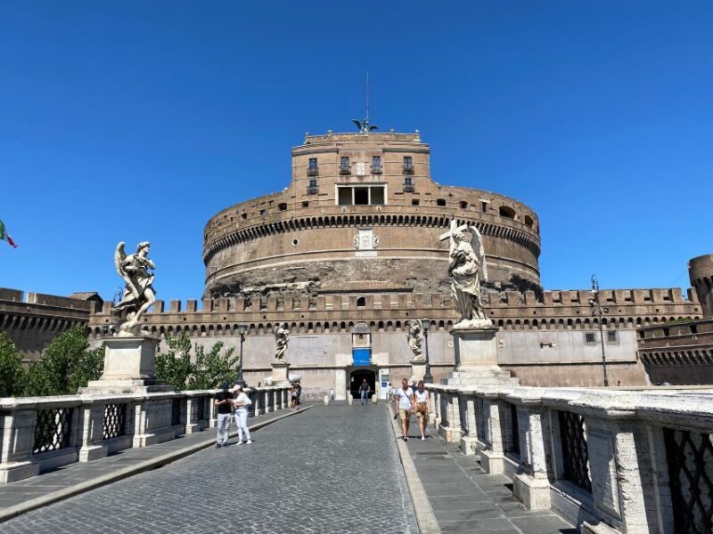 Castel Sant'Angelo Skip the line Ticket with Hop-on Hop-off - The Significance of the Castle’s Location and Architecture