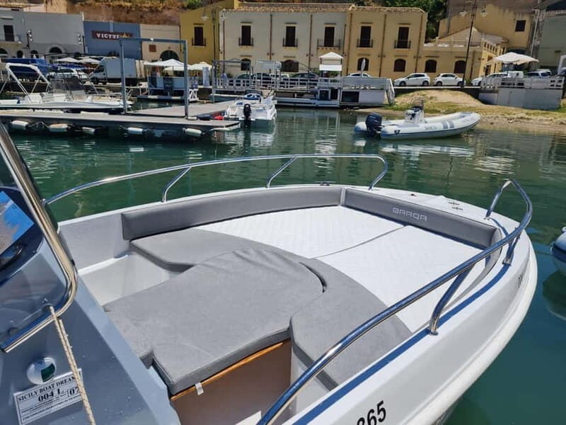 Castellammare del Golfo: Half-Day Boat Rental may/June - Key Points
