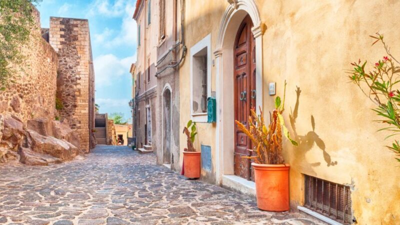 Castelsardo: Medieval Village Walking Tour with Aperitif - Key Points
