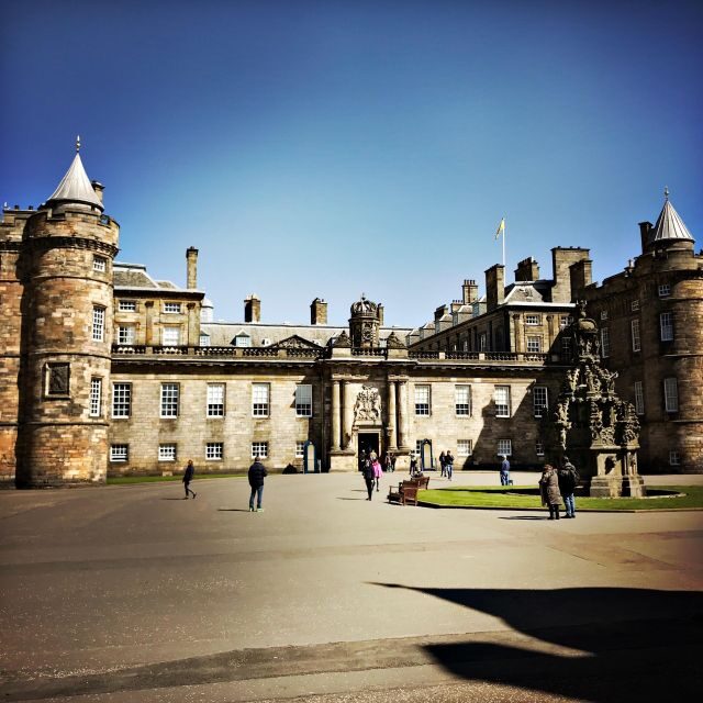 Castle & Cobblestones: 8-Hour Private Edinburgh Walking Tour - Jacob’s Ladder: Connecting Old and New Towns