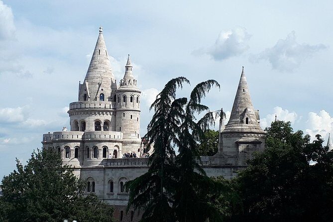 Castle district walk with legends - An In-Depth Look at the Castle District Legends Walk