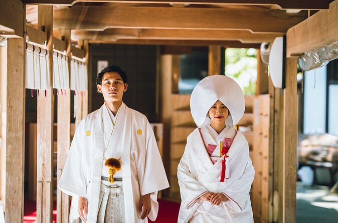 Casual Japanese Bride and Groom Kimono Fitting Experience - What to Expect from the Kimono Fitting Experience