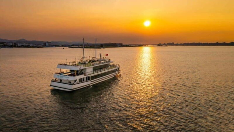 Cat Ba 2 days trip: Luxury cruise, national park & beach - The Value of the Experience