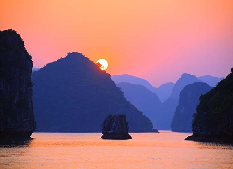 Cat Ba Island - Lan Ha Bay Sunset Tour: Kayak and Swim - Key Points