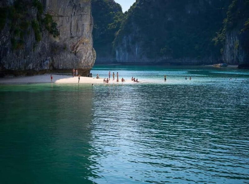 Cat Ba: Lan Ha Bay Private 1/2 Day Boat Tour with Kayaking - Scenic Return and Relaxation