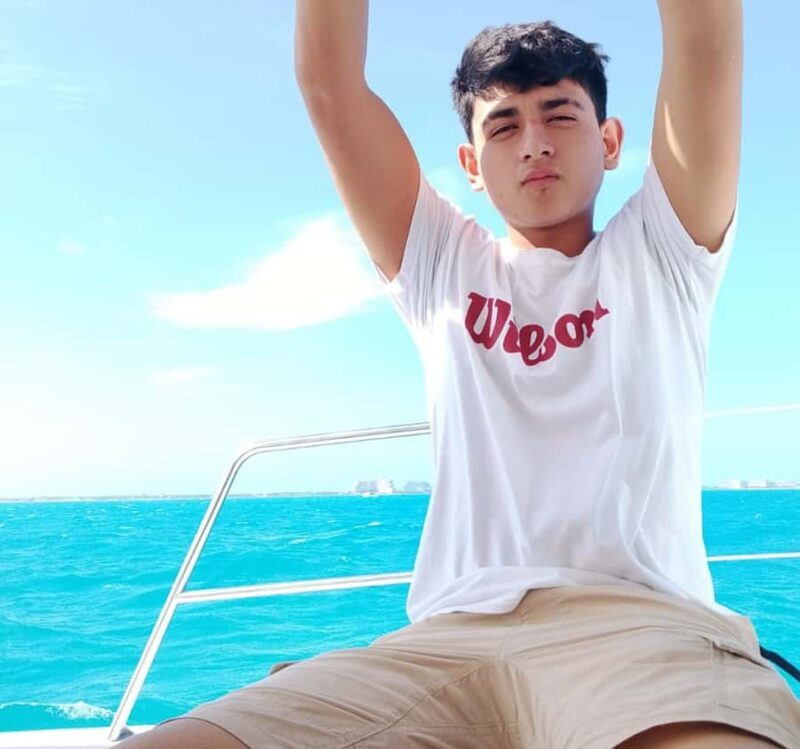 Catamaran Adventure to Isla Mujeres: Snorkeling, Food, and Transportation Included - Key Points