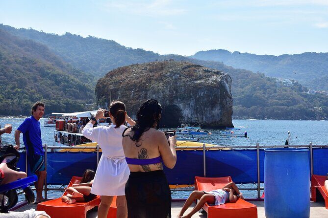 Catamaran Arches, Animas Beach, Quimixed Waterfall and Food Tour - Authentic Touches and Practical Considerations