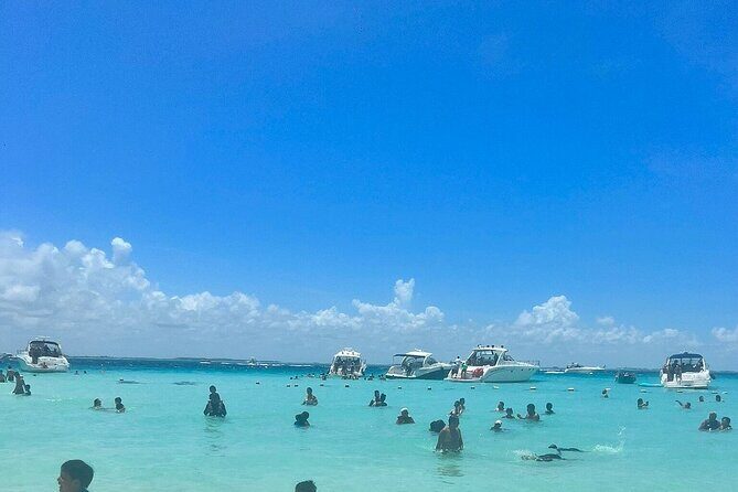 Catamaran Cancun to Isla mujeres Lunch OpenBar and Snorkeling - Who Will Love It?