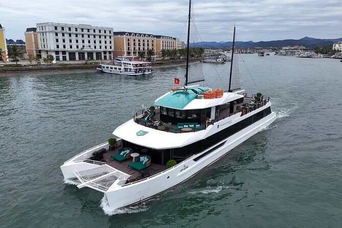 Catamaran Luxury Halong Bay and Lan Ha Bay by Expressway Hanoi - Who Will Love This Tour