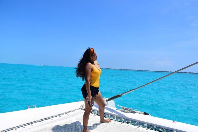 Catamaran Party on the Caribbean Sea to Isla Mujeres - Key Points