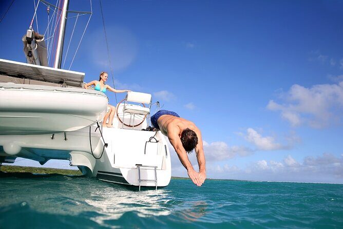 Catamaran Plus Tour to Isla Mujeres with National Open Bar from Cancun - What Travelers Say