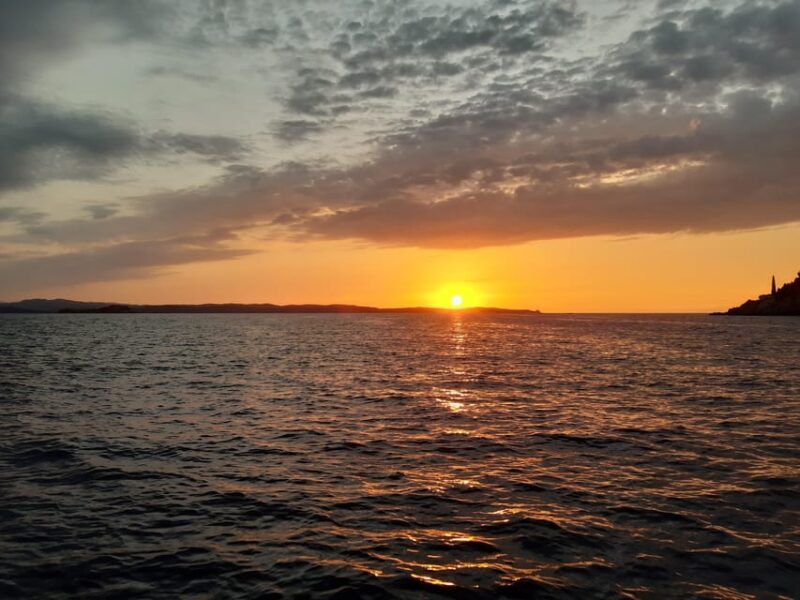 Catamaran Sunset tour La Maddalena Archipelago with aperitif - Who Will Enjoy This Tour?