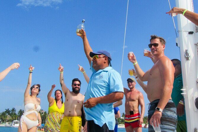 Catamaran to Isla Mujeres, from Puerto Morelos Hotels and Resorts - Sunset Return and Final Remarks