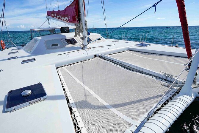 Catamaran to Isla Mujeres  Kids Go Free! (Only Pay Dock Fee) - What the Reviews Tell Us