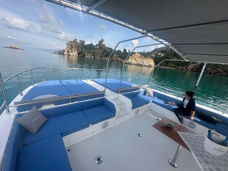Catamaran Tour: experience of discovering the Cefalù coastline. - FAQ