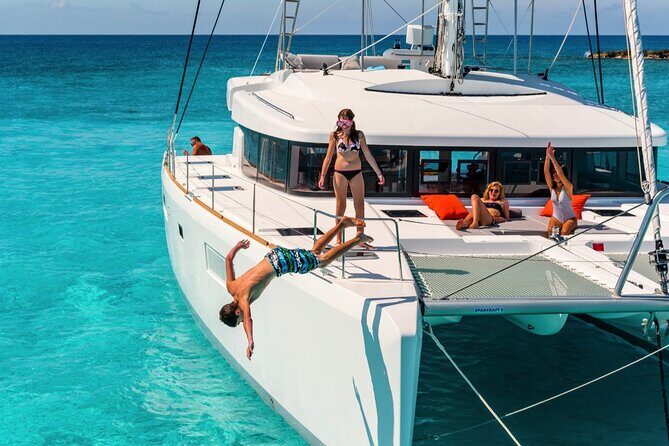 Catamaran Tour to Isla Mujeres from Cancún with Bar and Lunch - FAQs About the Catamaran Tour to Isla Mujeres