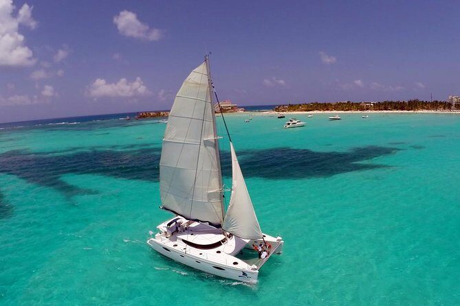 Catamaran Tour to Isla Mujeres, Open bar, Lunch, Snorkeling, Beach Club Included - FAQs