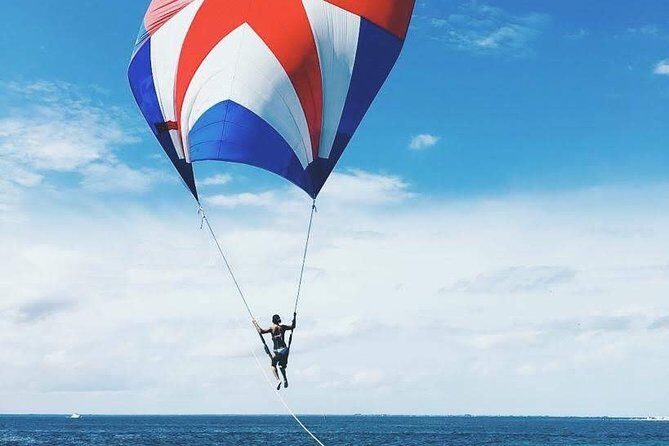 Catamaran tour to Isla Mujeres with snorkeling, open bar - Isla Mujeres & the Beach Club