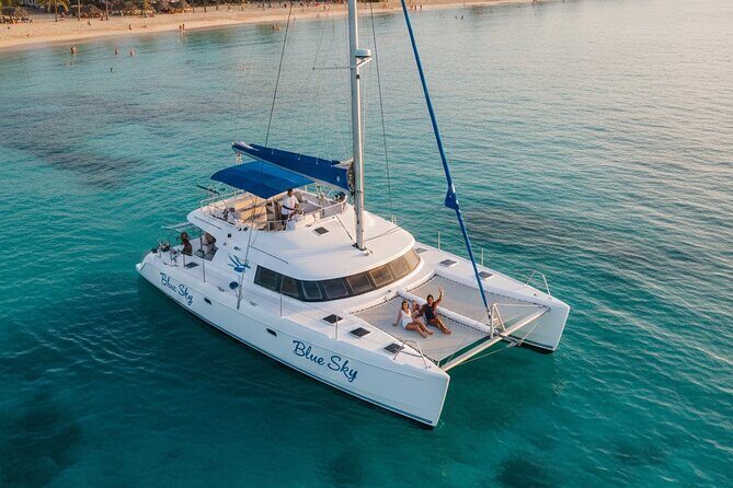 Catamaran with jacuzzi for groups Lunch and drinks Puerto plata - The Realities: Strengths and Weaknesses