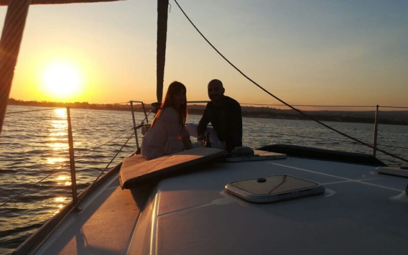 Catania: Guided Sunset Sailing Trip with Aperitif & Prosecco - Key Points