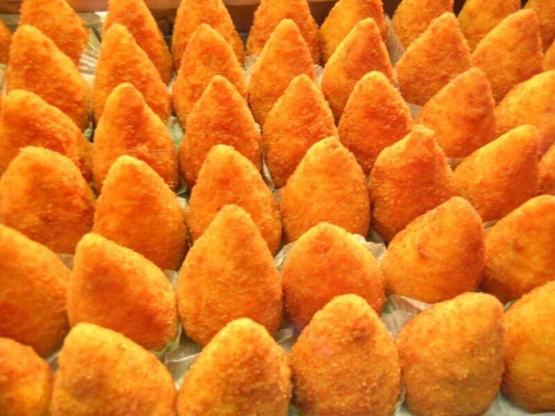 Catania: Private Tour with Arancino Tasting - Value and Practical Tips