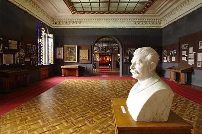 Cave city Uplistsikhe and Stalin Museum - Introduction