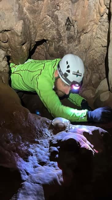 Cave Excursion in the Brescian Karst - Practical Tips for Future Cavers