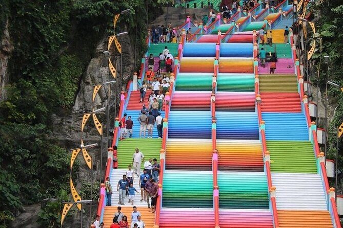 Caves, Waterfall, and Culinary Delights tour in Kuala Lumpur - Discovering Kuala Lumpur: A Deep Dive into the Caves, Waterfalls, and Food