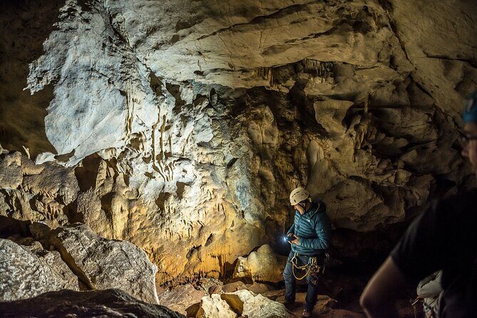 Caving in Arrábida Natural Park, Setúbal, Sesimbra, near Lisbon - Key Points