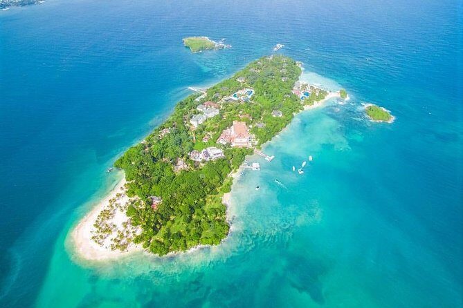 Cayo Levantado at Bacardi Island including Boat transfer, Lunch and Snorkeling - Key Points