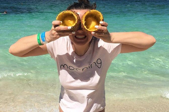 Cayo Levantado at Bacardi Island including Boat transfer, Lunch and Snorkeling - Summary of the Experience