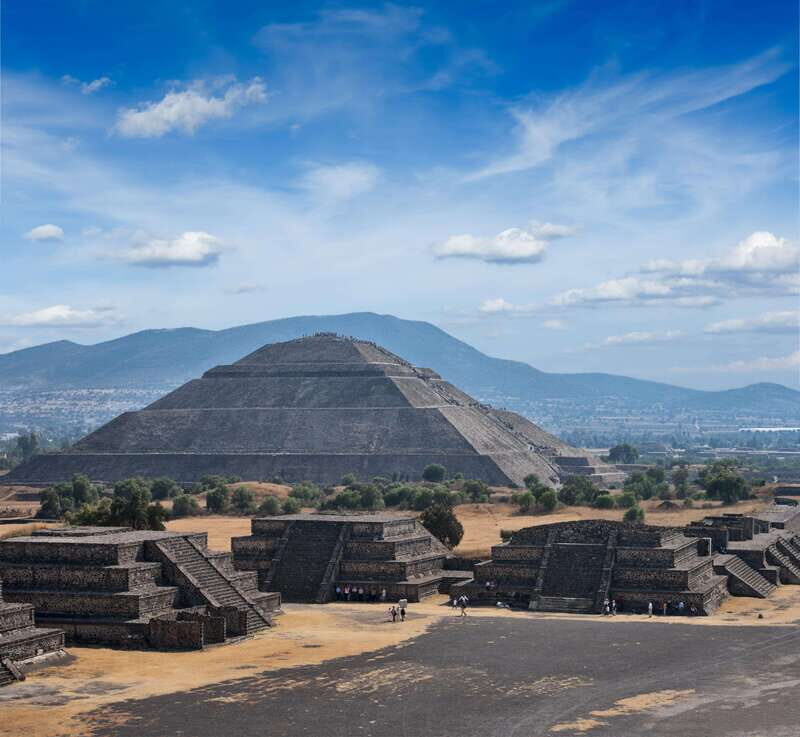CDMX: enjoy the pyramids of Teotihuacan and the Basilica of Guadalupe - Authentic Experiences and Cultural Insights