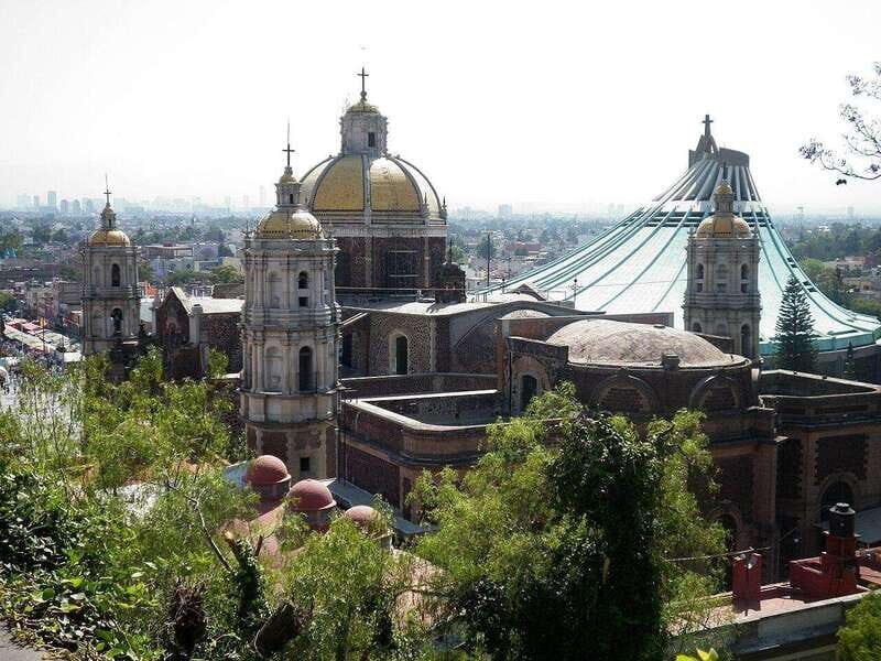 CDMX: Fly over Teotihuacan in a hot air balloon and visit the Basilica of Guadalupe - Exploring Teotihuacan