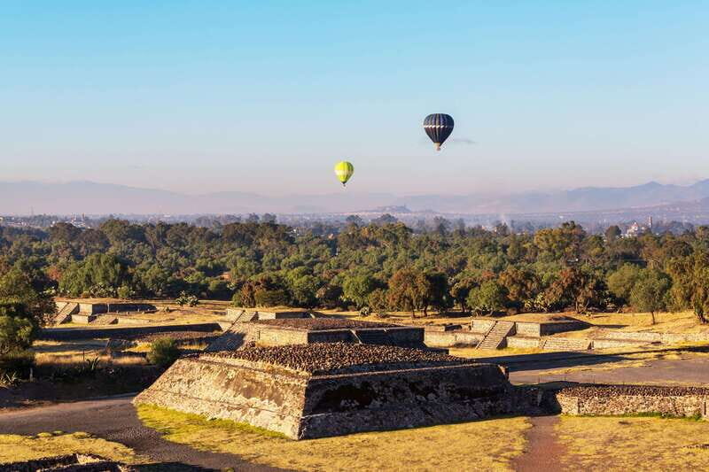 CDMX: Fly over Teotihuacan in a hot air balloon, with transfers and breakfast included. - The Sum Up