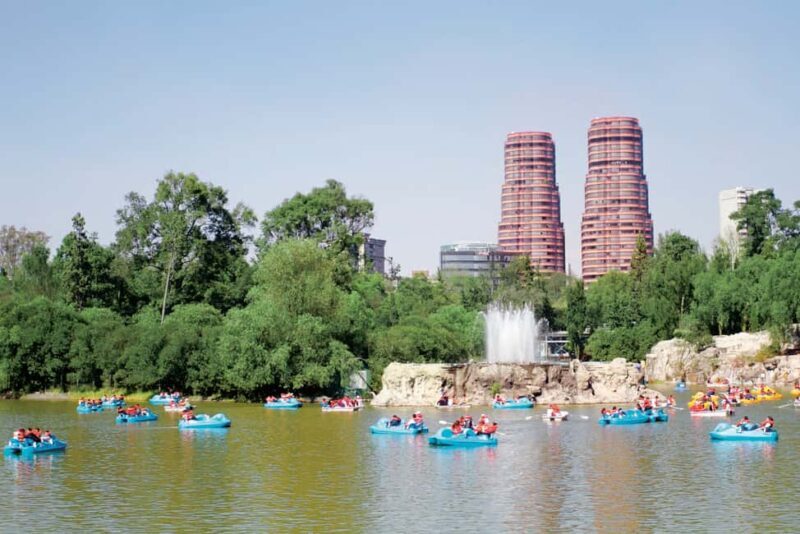 CDMX: Private bicycle tour through the Chapultepec Forest. - Exploring Chapultepec Forest: A Balance of Nature and History