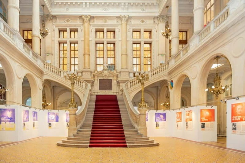 Ceausescu Mansion , Palace of Parliament and Village Museum - The Itinerary: An In-Depth Look