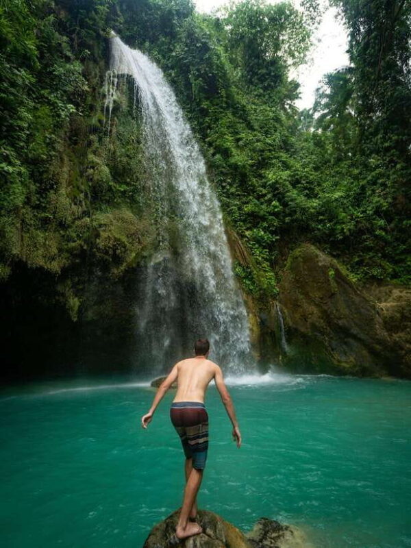 Cebu Oslob WhaleShark,Inambakan Falls& Moalboal Sardines Run - The Experience from a Traveler’s Perspective