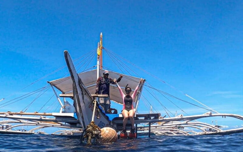 Cebu: Private Mactan Island Hopping Tour with Lunch - The Dining Experience: Island-Style BBQ Lunch