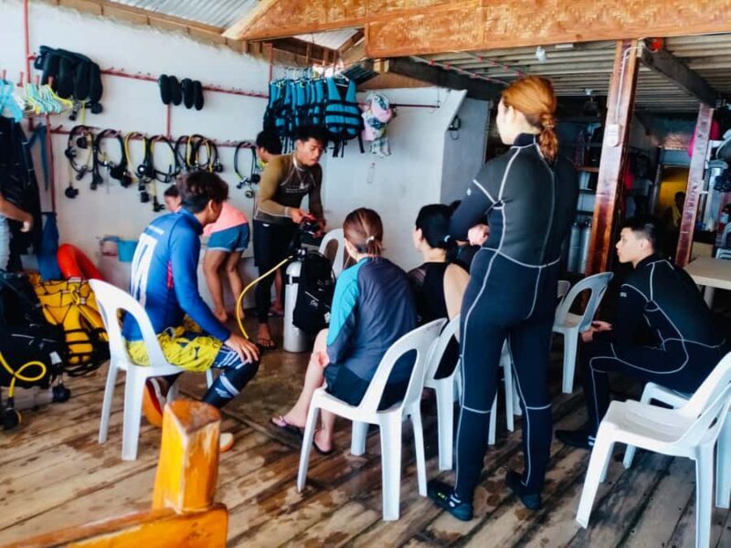 Cebu: Scuba Diving with Whale Sharks Trip in Oslob - An In-Depth Look at the Oslob Whale Shark Tour